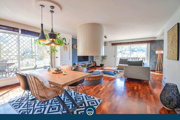 Appartement à vendre - La Trinité - 4 pièces - 4 chambres