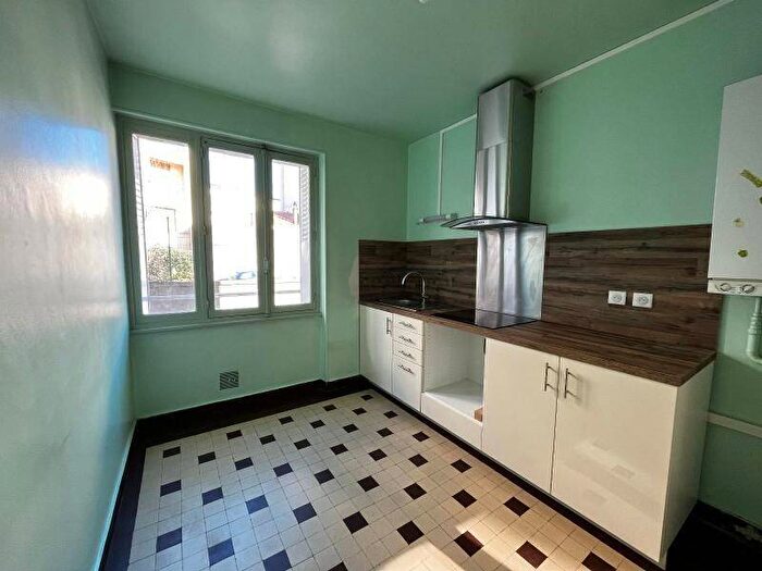 Appartement à louer - LOradou, Clermont-Ferrand - 4 pièces - 3 chambres