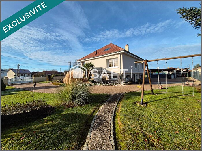 Maison à vendre - Dieue-sur-Meuse - 7 pièces - 5 chambres