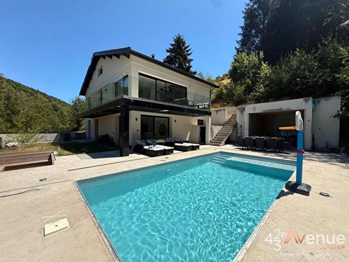 Maison 7 pièces à Saint-Étienne, Bernay, Valfuret, à vendre