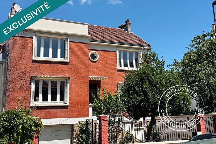 Maison à vendre - Suresnes, Plateau Ouest - 7 pièces - 4 chambres
