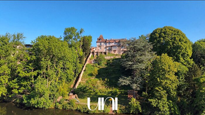 Maison à vendre - Fleury-sur-Orne - 9 pièces - 6 chambres