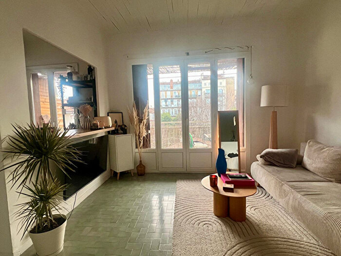 Appartement à louer - Marseille e , Perier - 2 pièces - 1 chambre