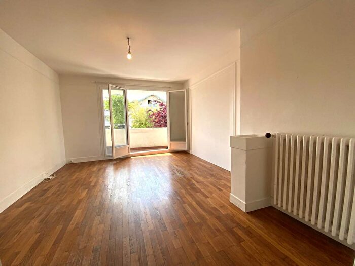 Appartement 3 pièces à Agent Sarre-Centre-Les Vallées-La Garenne, Colombes, à louer