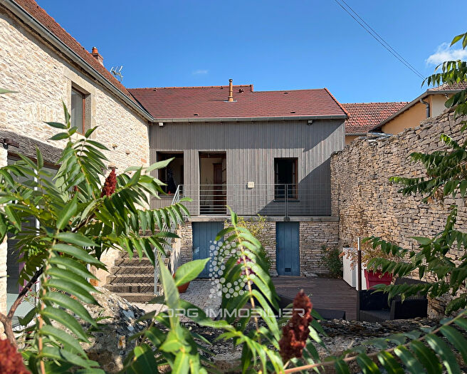 Maison 8 pièces à Cortevaix, à vendre