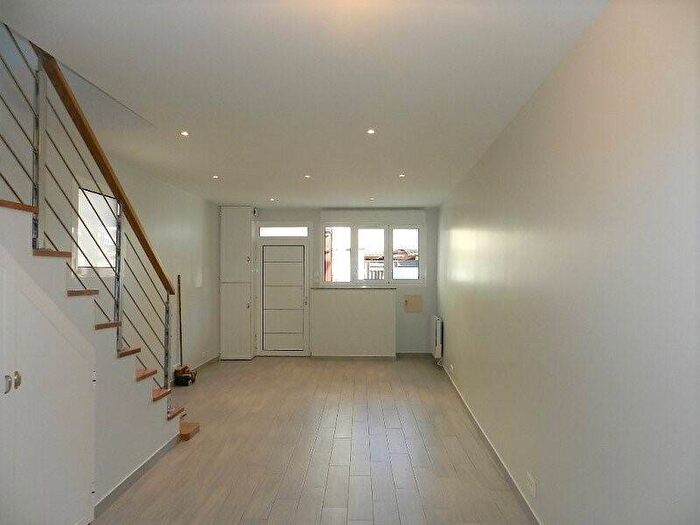 Maison à louer - Adamville, Saint-Maur-des-Fossés - 2 pièces - 1 chambre