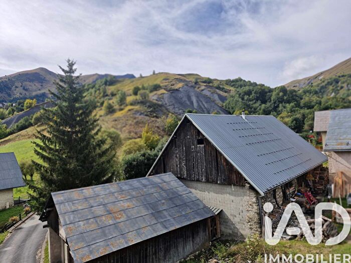 Maison à vendre - Saint-Jean-dArves - 15 pièces