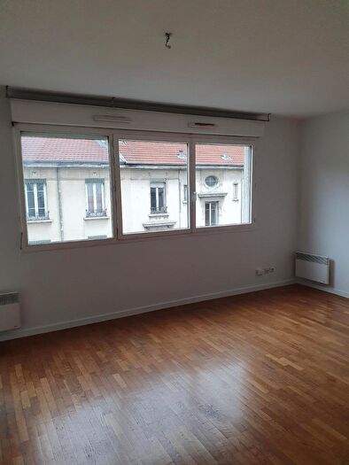 Appartement 2 pièces à Villeurbanne, République, Tolstoi, à louer