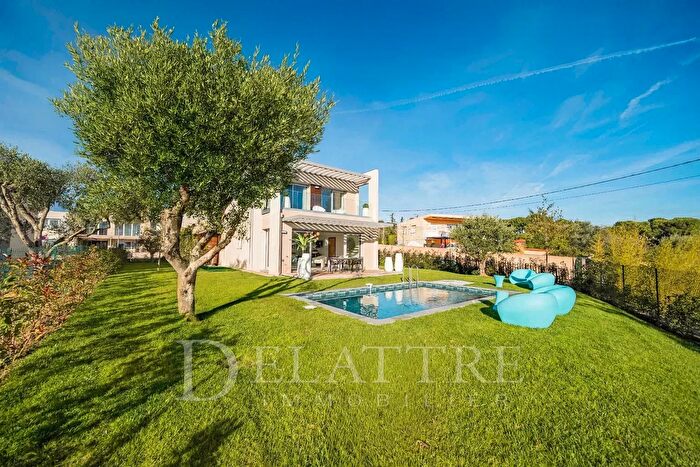 Maison à vendre - Antibes - 10 pièces - 4 chambres