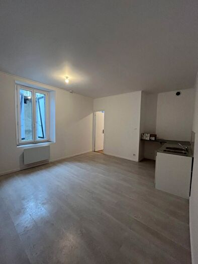 Appartement à louer - Gare Nord et Ouest, Charleville-Mézières - 2 pièces - 1 chambre