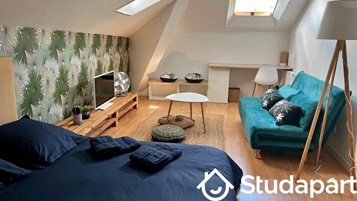 Appartement à louer - Notre-Dame, Cholet - 1 pièce - 3 chambres