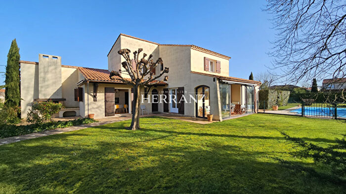 Maison à vendre - Saint-Médard-de-Guizières - 7 pièces - 5 chambres