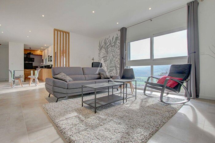 Maison à louer - Val-de-Fier - 4 pièces - 3 chambres