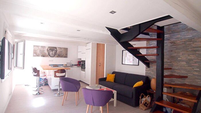Appartement 3 pièces à Vieille Ville, Antibes, à louer