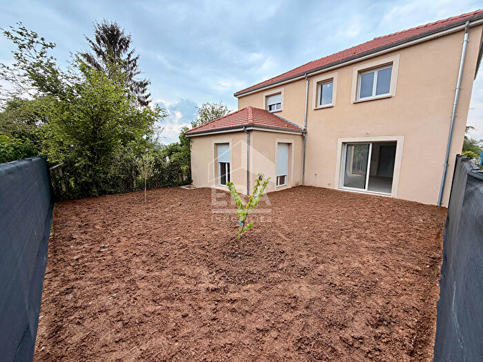 La Brosse-Montceaux : Maison 6 pièces à vendre