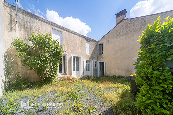 Maison à vendre - Mervent - 4 pièces - 3 chambres