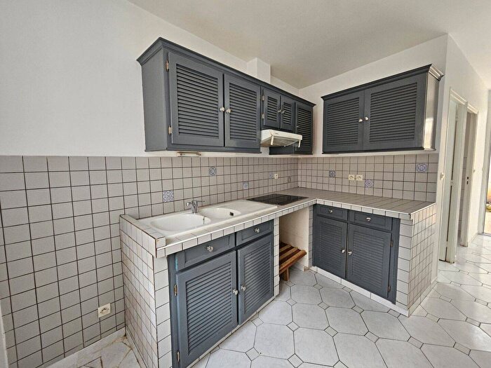 Maison à louer - Bennecourt - 5 pièces - 4 chambres