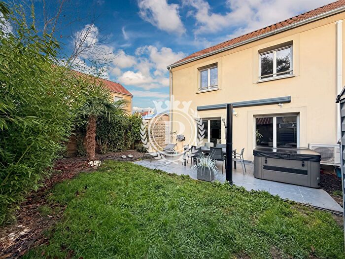 Maison à vendre - Presles-en-Brie - 4 pièces - 2 chambres