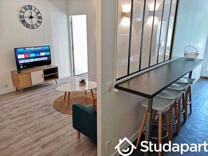 Appartement à louer - Justice-Heuruelles, Cergy - 1 pièce - 2 chambres