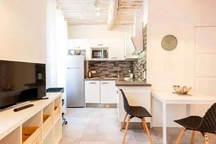 Appartement à louer - Antibes - 2 pièces - 1 chambre