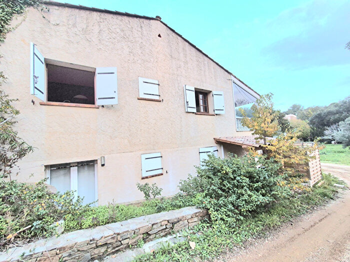 Maison 8 pièces à Bormes-les-Mimosas, La Favière, Le Gau, Cap-Bénet, Cabasson, Plages, à vendre