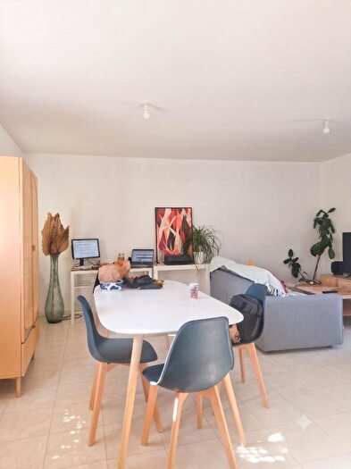 Appartement 4 pièces à Montbrison, Centre-ville, à louer