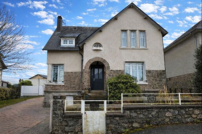 Maison à vendre - Égletons - 6 pièces - 3 chambres