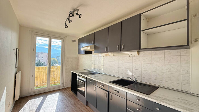 Appartement à vendre - Échirolles, Bayard, La Luire, Vicose, Comboire - 3 pièces - 2 chambres