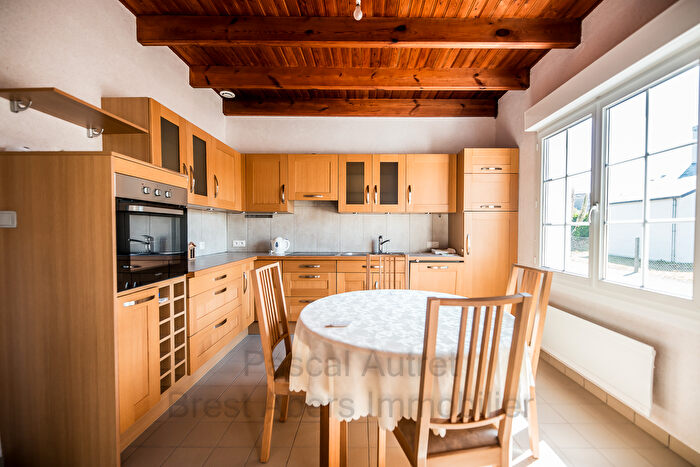 Ploudalmézeau : Maison 6 pièces à vendre