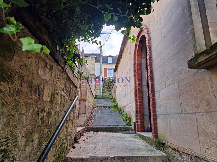 Appartement à vendre - Saint-Maximin - 3 pièces - 2 chambres