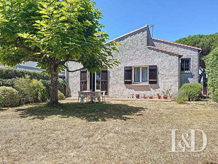 Maison à vendre - Royan, La Garenne - 5 pièces - 4 chambres