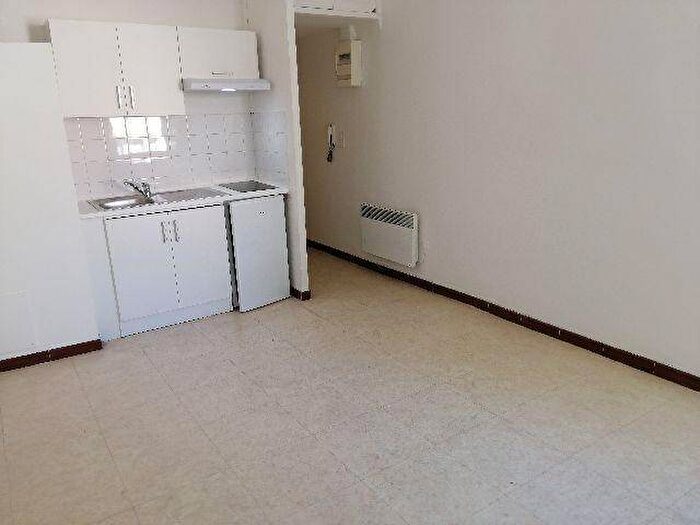 Appartement à louer - Centre Ville, Salon-de-Provence - 1 pièce