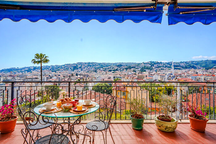 Appartement 5 pièces à vendre - Nice, Valrose