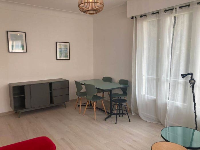 Valrose, Nice : Appartement 2 pièces à louer