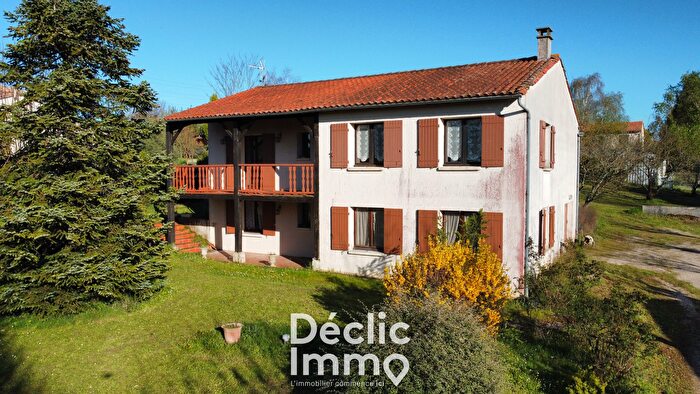 Maison à vendre - Balzac - 5 pièces - 3 chambres