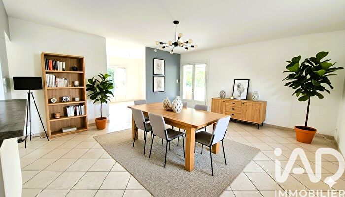 Maison à vendre - Ambérieu-en-Bugey, Centre-ville - 6 pièces - 4 chambres