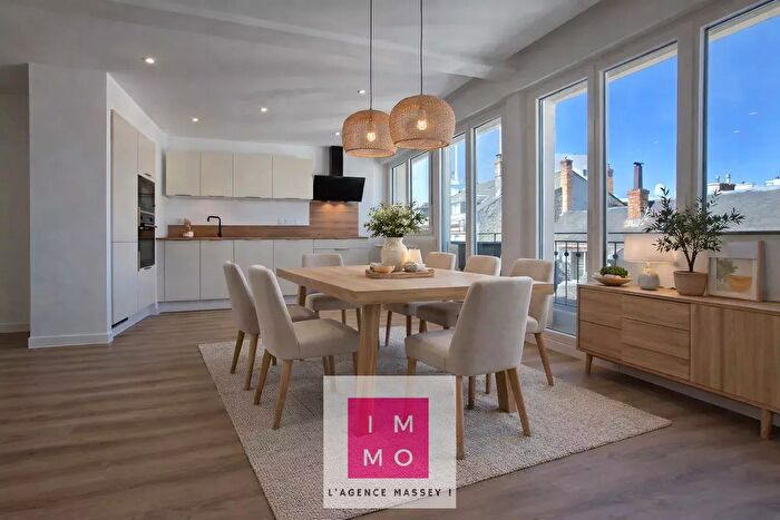 Appartement à vendre - Tarbes, Centre-ville - 3 pièces - 2 chambres