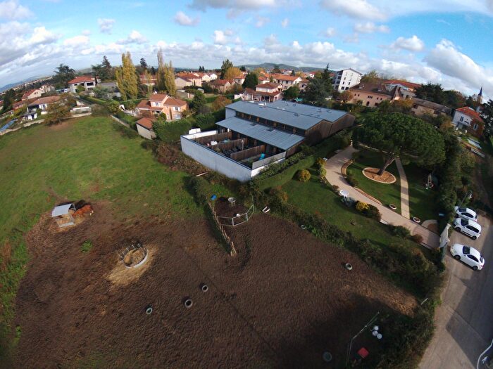 Appartement à louer - La Tour-de-Salvagny - 4 pièces - 3 chambres