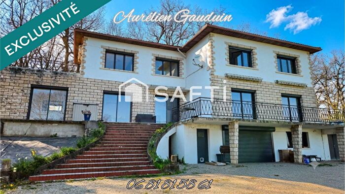 Maison 8 pièces à Savignac-sur-Leyze, à vendre