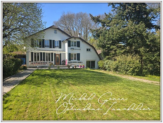 Maison à vendre - Jouy-le-Moutier, Merisiers, Ecancourt, Côte-des-Carrières, Tremblays - 8 pièces - 6 chambres