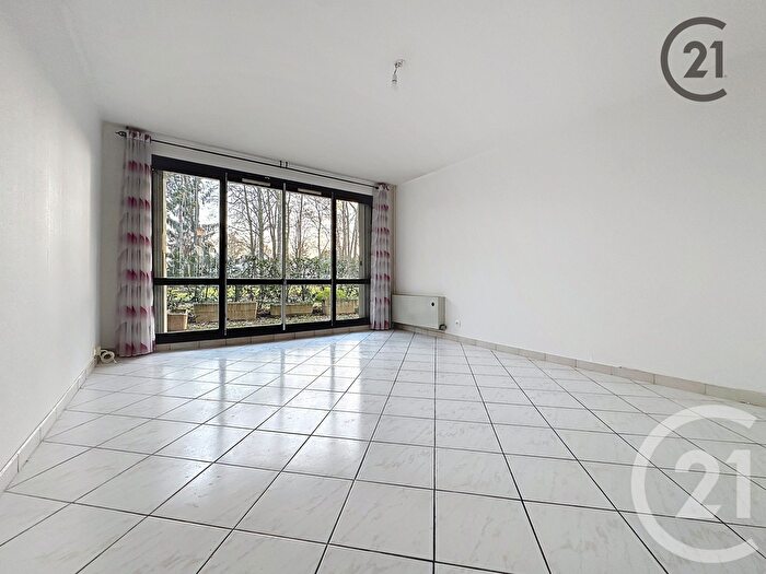 Appartement à louer - Sens, Faubourg Saint-Didier, Clos-Le-Roi - 3 pièces - 2 chambres