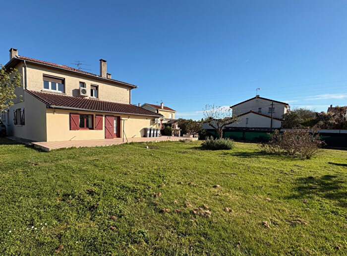 Maison à vendre - Frouzins - 7 pièces - 6 chambres