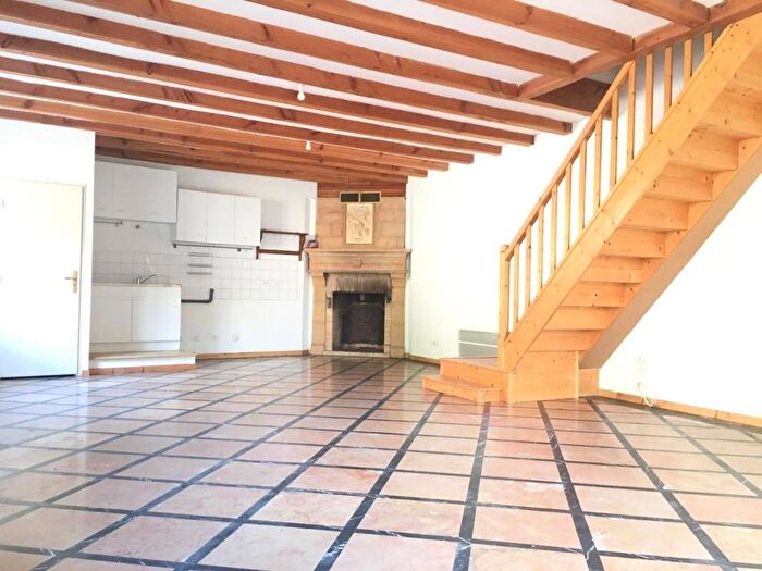 Maison à louer - Saint-Georges-de-Reneins - 1 pièce - 3 chambres