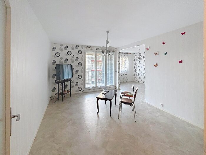 Appartement à vendre - Digoin - 5 pièces - 3 chambres