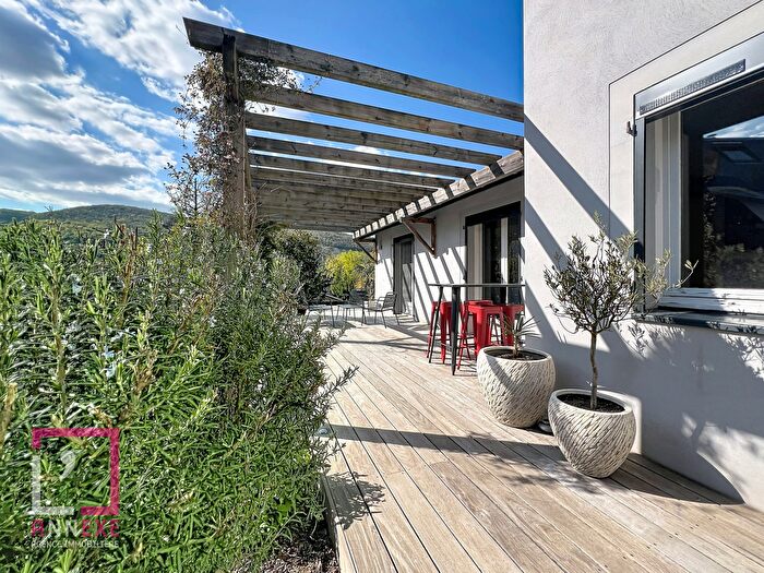 Rochetaillée-sur-Saône : Maison 8 pièces à vendre