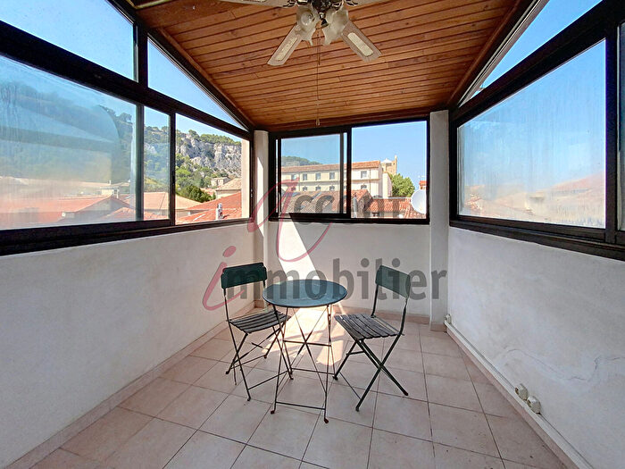 Appartement 3 pièces à Cavaillon, Centre-ville, à vendre