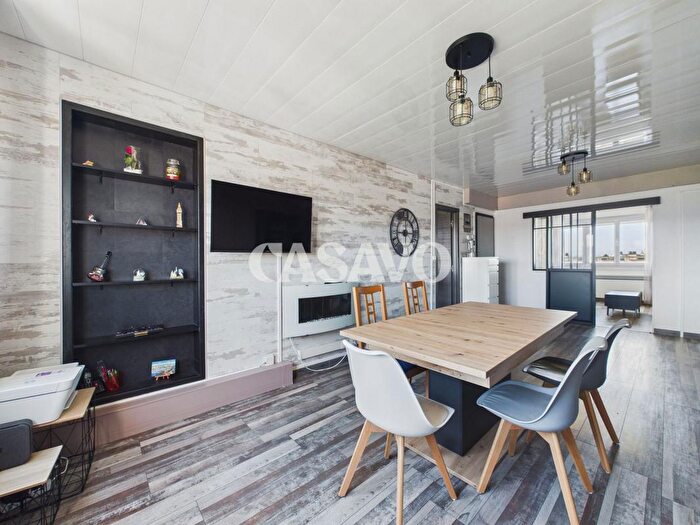 Appartement à vendre - Saint-Priest, Menival - 4 pièces - 3 chambres