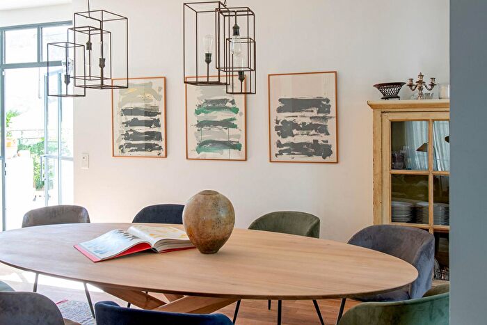 Maison 5 pièces à Arles, Centre-ville, à vendre