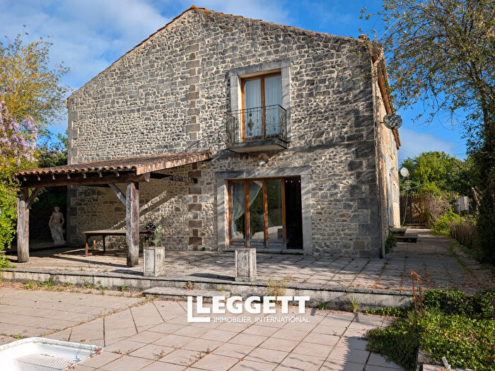 Maison 9 pièces à Mirambeau, à vendre