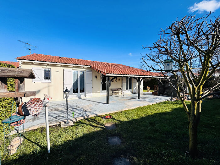 Maison à vendre - Bouzel - 4 pièces - 3 chambres